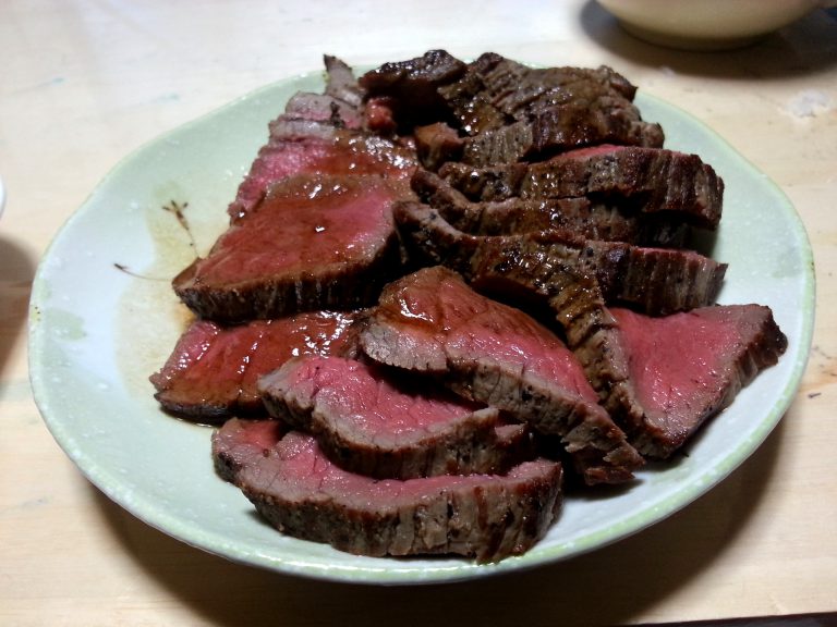 Super Easy Rice Cooker Recipe: Roast Beef - The Wadas On Duty